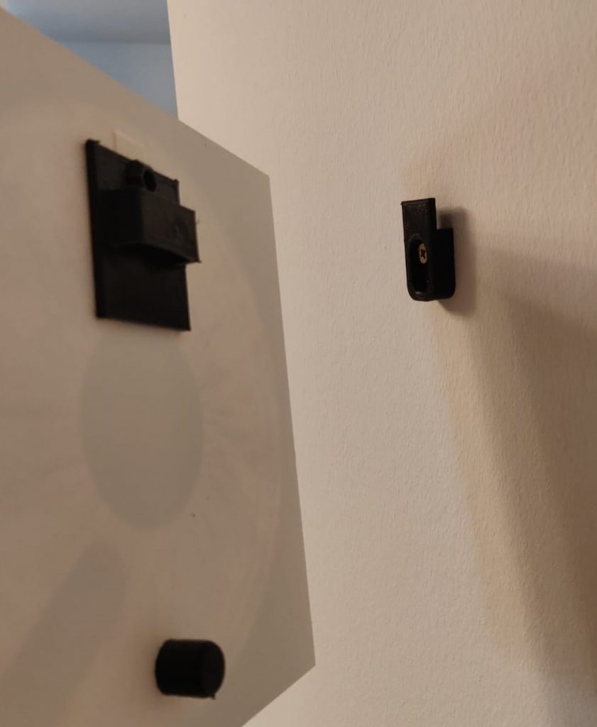 3D printed picture holders and wall spacers • Boldt Blog